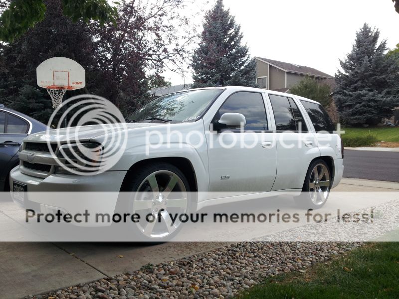 Lowered White TBSS W/Polished FR 22's | Chevy Trailblazer SS Forum